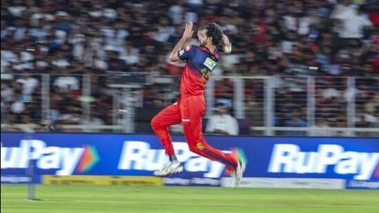 Bhuvneshwar again the class act for a third IPL win