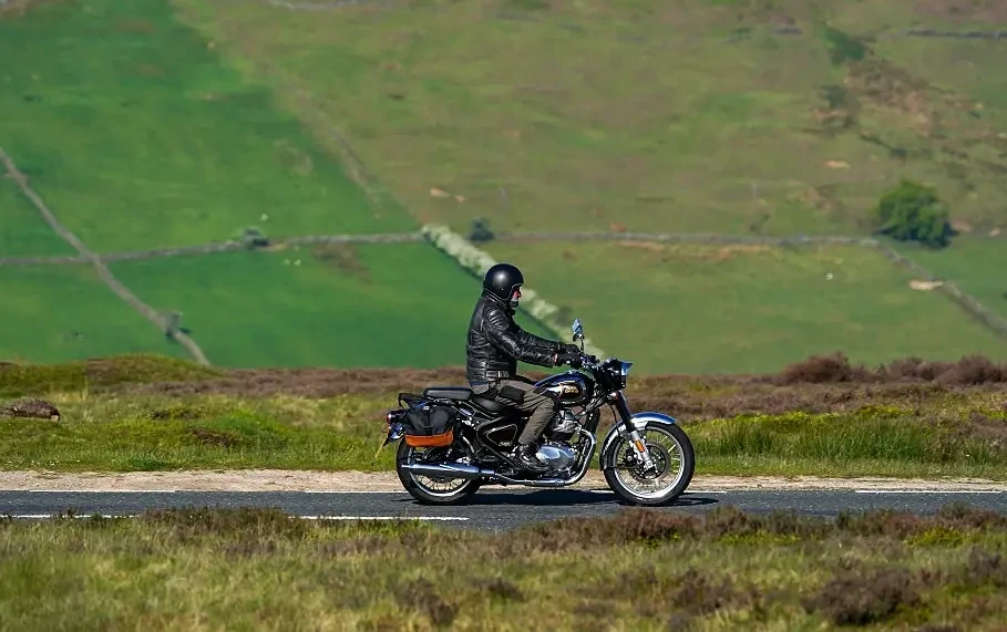 Royal Enfield Bullet 650 launches alongside Classic 650 rival