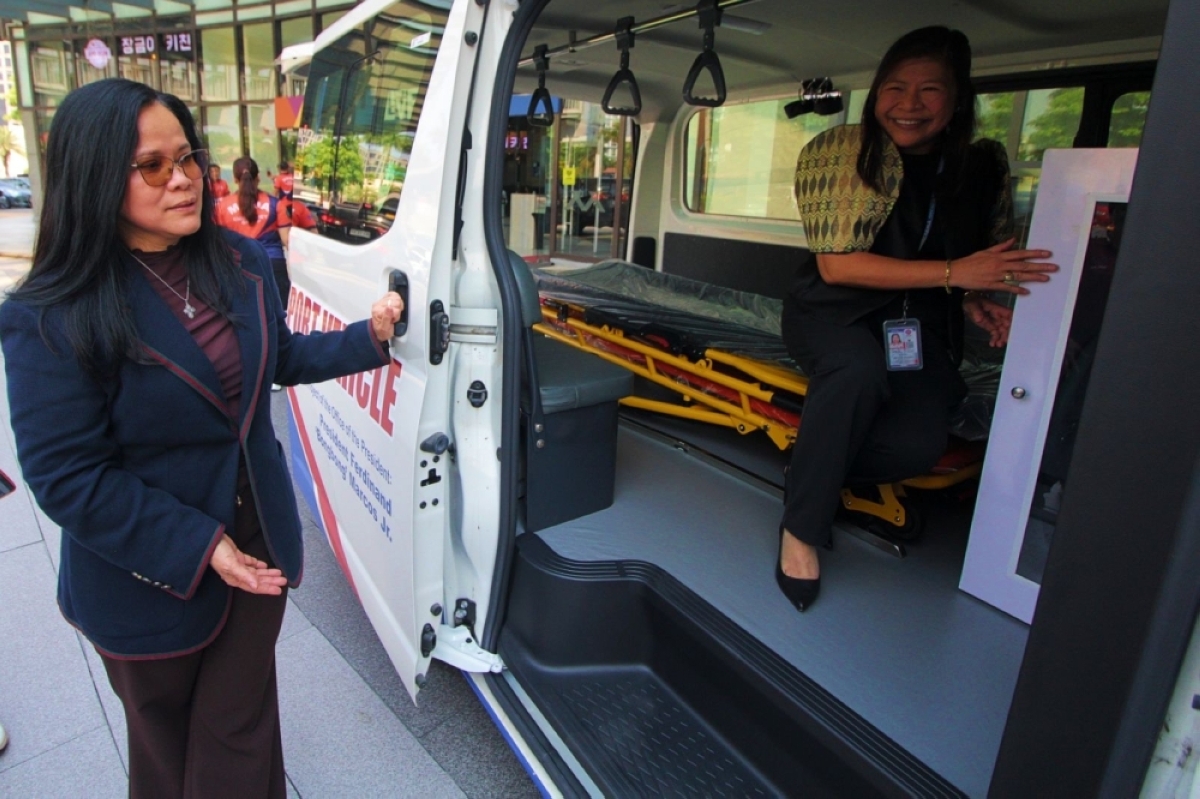SBMA receives patient transport vehicle donation from PAGCOR