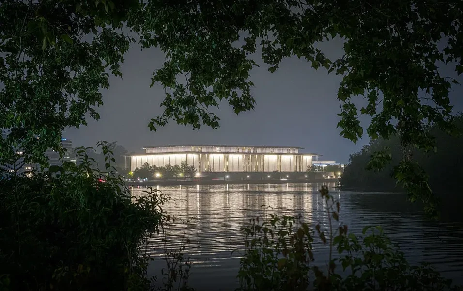 Burgum avoids pledge to follow Kennedy Center name order