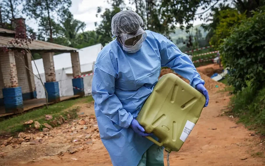 Brazil monitors two suspected Ebola cases amid African outbreak
