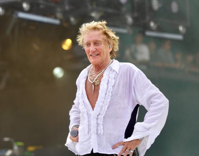 Rod Stewart succumbs to 'doctor’s advice' hours before Las Vegas show