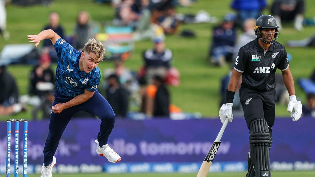Sangakkara questions Curran’s IPL withdrawal after Surrey return