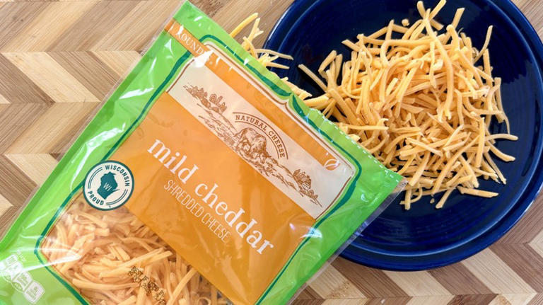 8 shredded cheese brands to buy and 4 to leave on the shelf