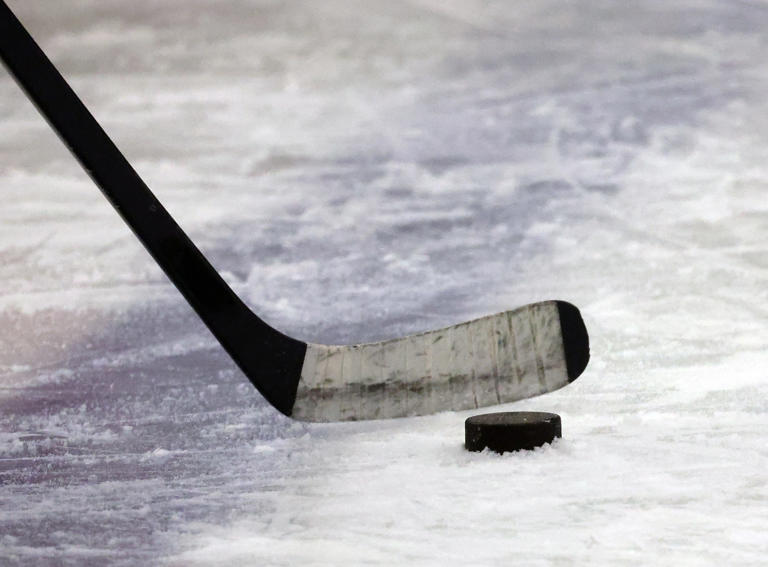 How to live stream Everett Silvertips vs Kitchener Rangers: Memorial ...