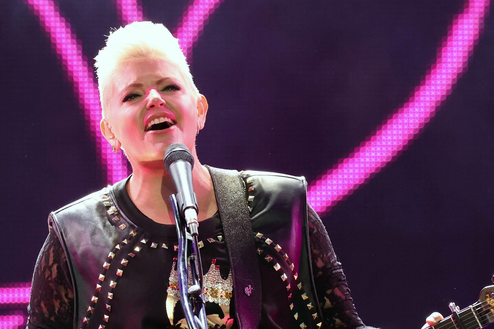 The Chicks announce fall 2026 tour to celebrate 20 years of 'Taking the ...