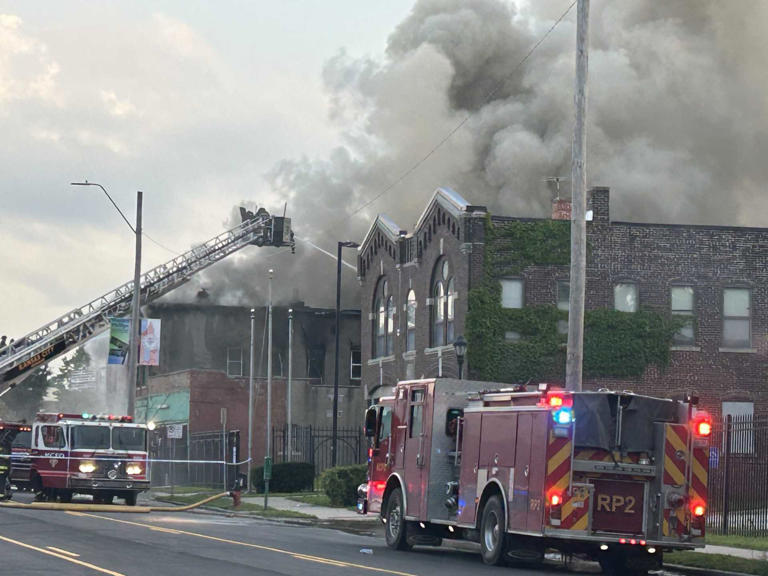 Green Duck building destroyed in fire near 26th and Prospect in Kansas City