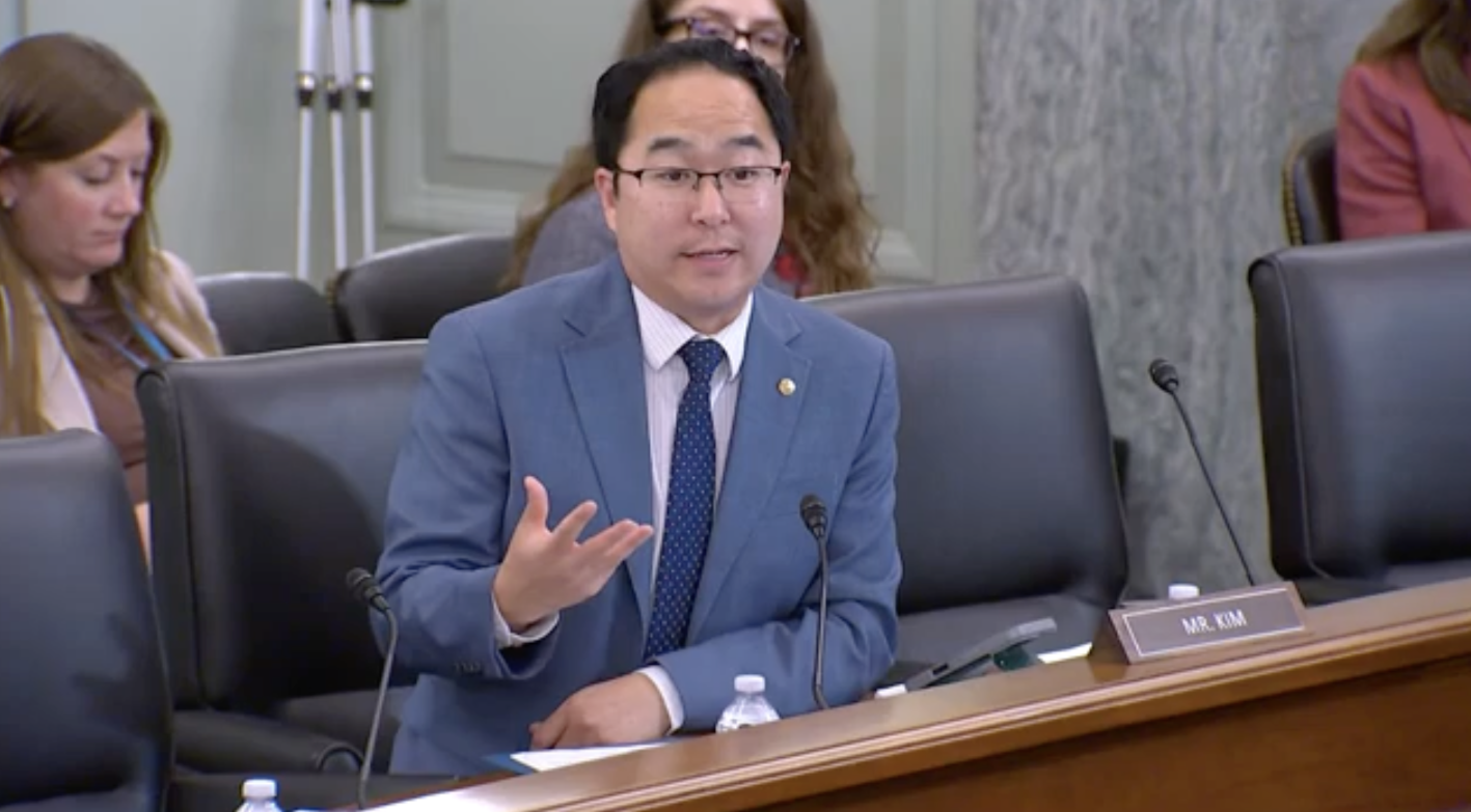 'Am I Missing Something Here?': Senator Andy Kim Slams FAA ...