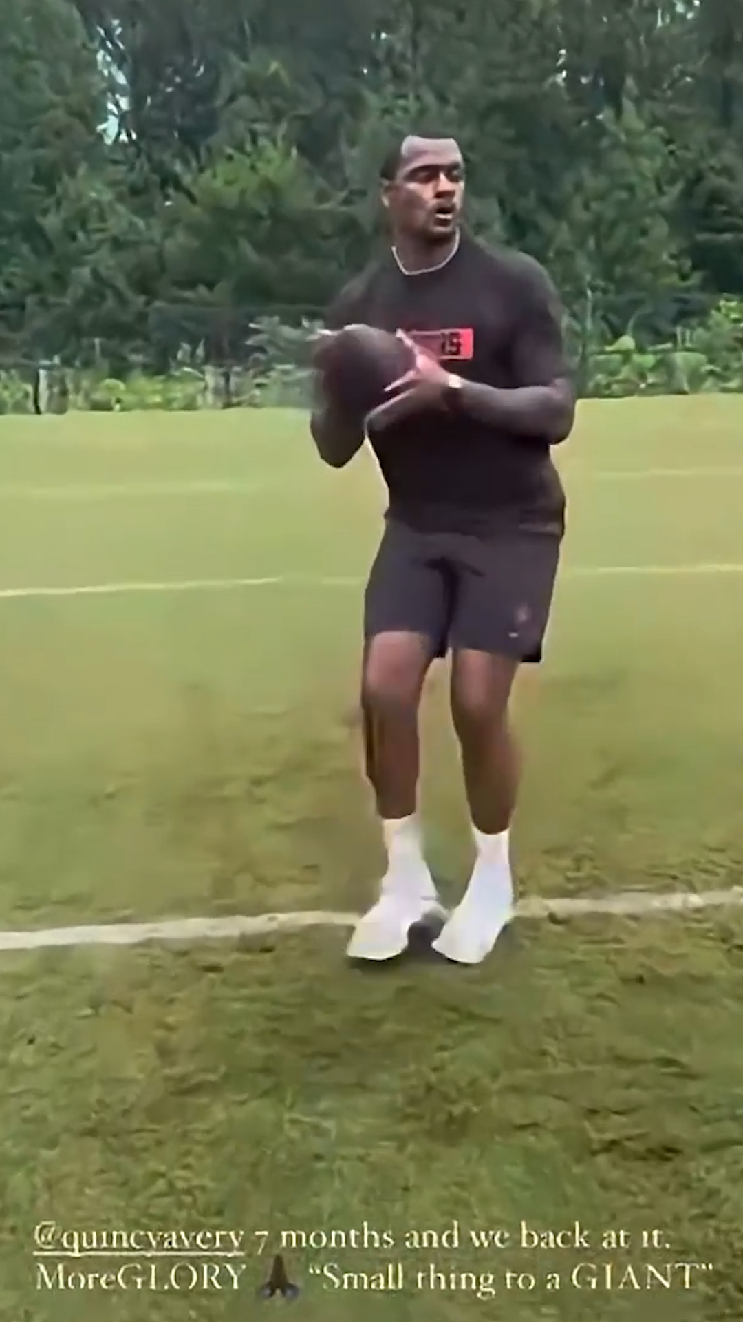 Deshaun Watson looks smooth post injury in latest training video