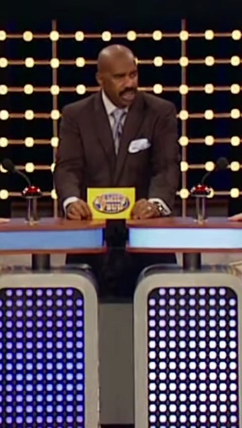Kissing answer freezes Steve Harvey on Family Feud