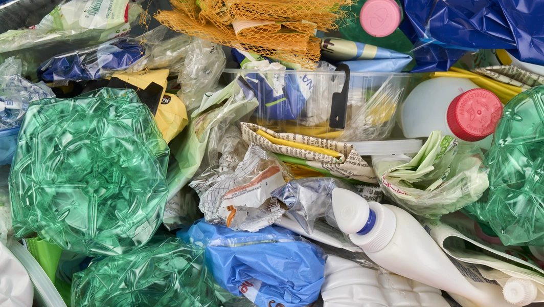 Experts stress plastic bags must stay out of curbside recycling