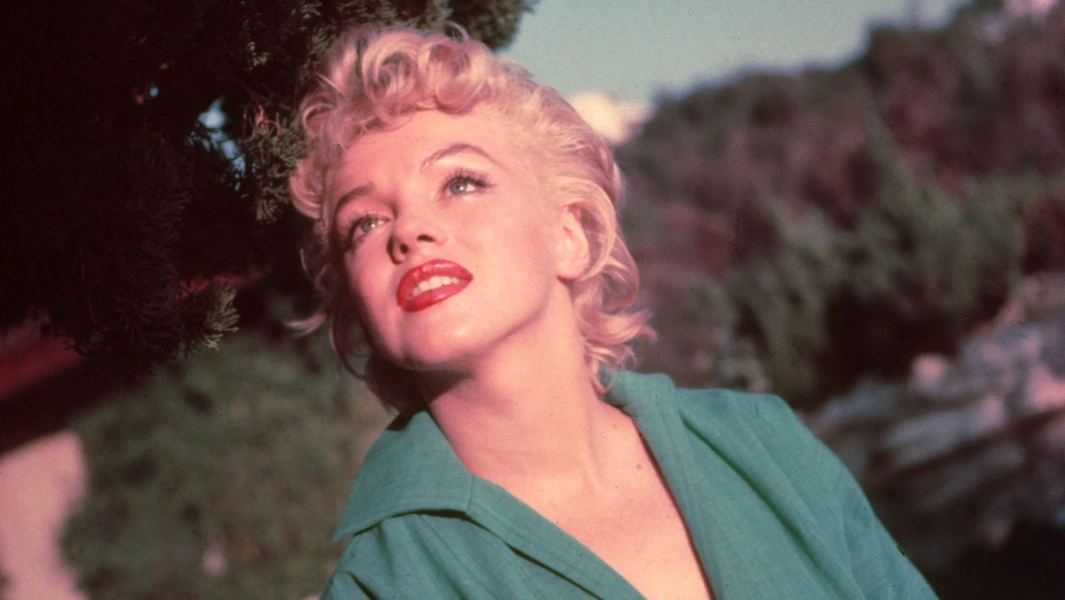 12 iconic vintage portraits of influential figures