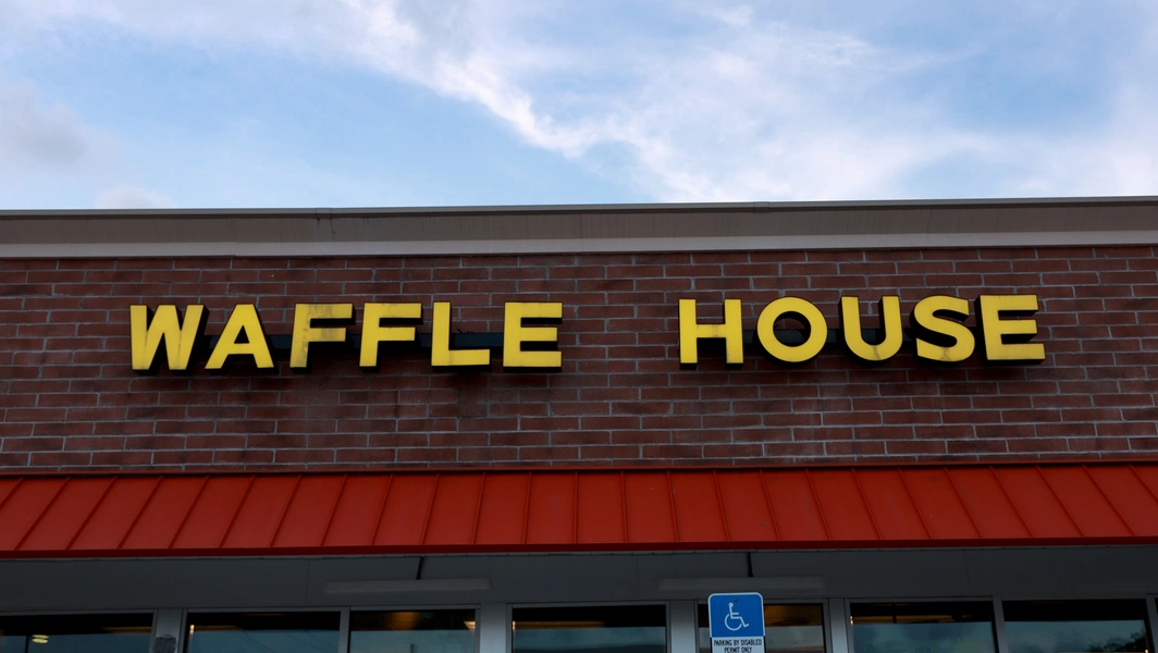 Waffle House solo dining and etiquette guide