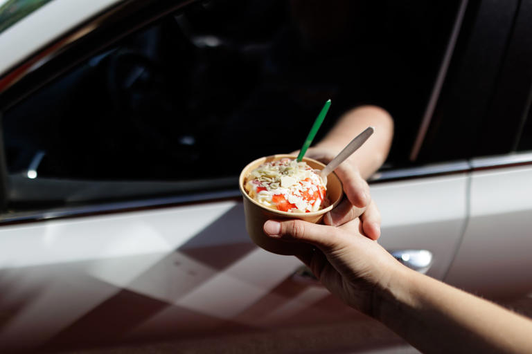 New German strawberry drive-in proves popular with hungry motorists