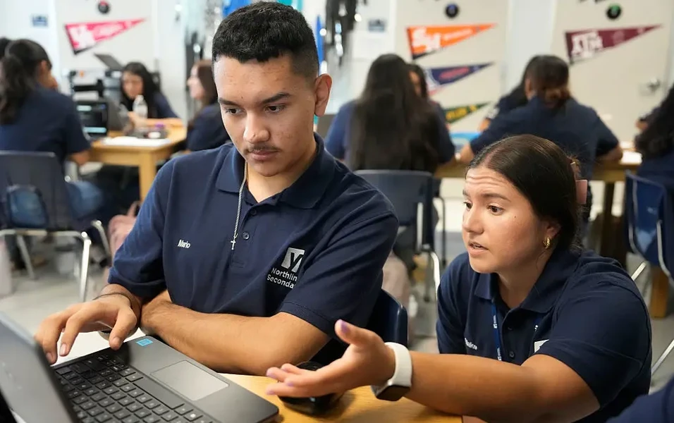 Your teen’s roadmap to STEM success and college readiness