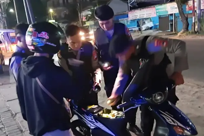 Patroli hingga subuh, polisi di Banjarmasin sapu balap liar dan tawuran