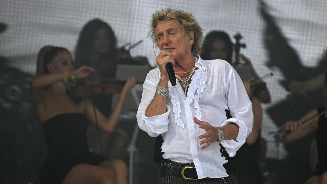 Rod Stewart cancels Vegas shows due to sinus infection