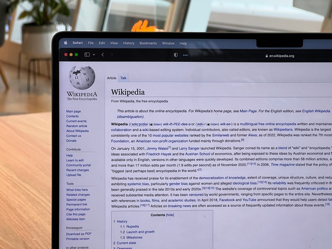 Wikipedia, 700 editor minacciano sciopero: ripercussioni su AI e ...