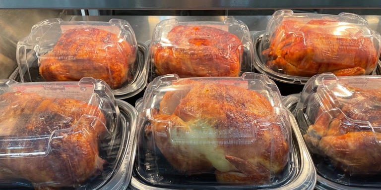 This rotisserie chicken purse has the internet weirdly obsessed: 'Not a ...