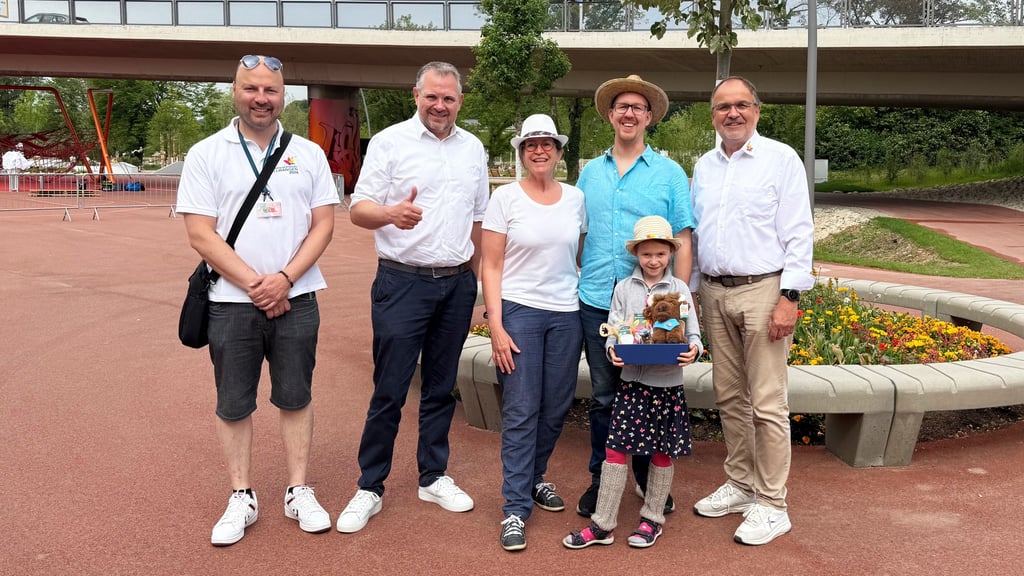 Überraschung am Geburtstag: Andy Schopf wird 250.000. Besucher der LGS