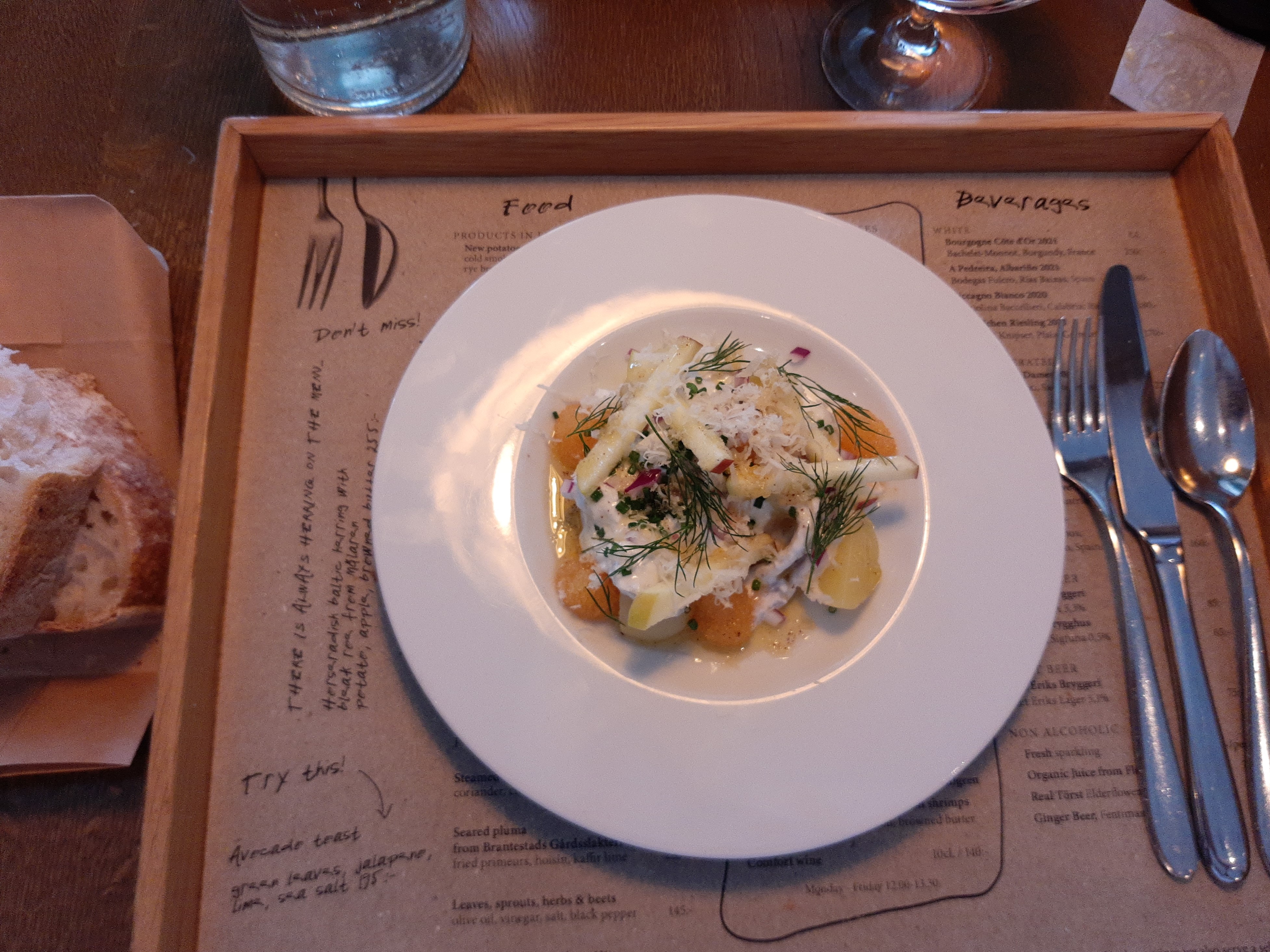 9 things your food order at a restaurant tells people about you that ...