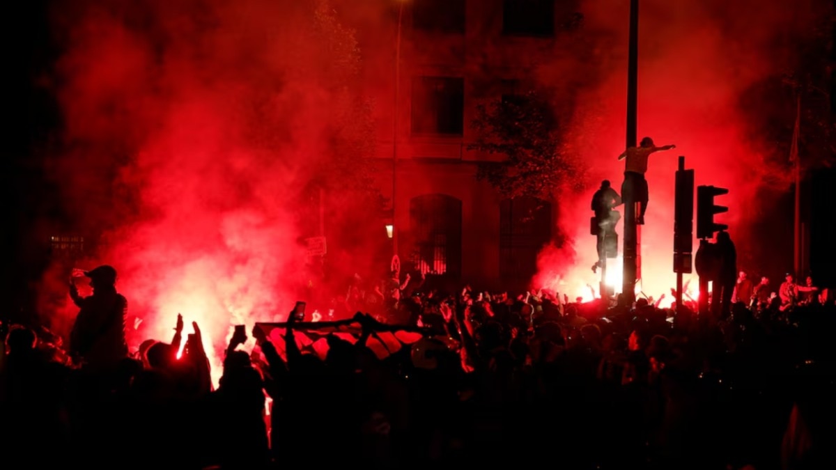 Inside the night Paris erupted: Vandalism, looting, violent clashes ...