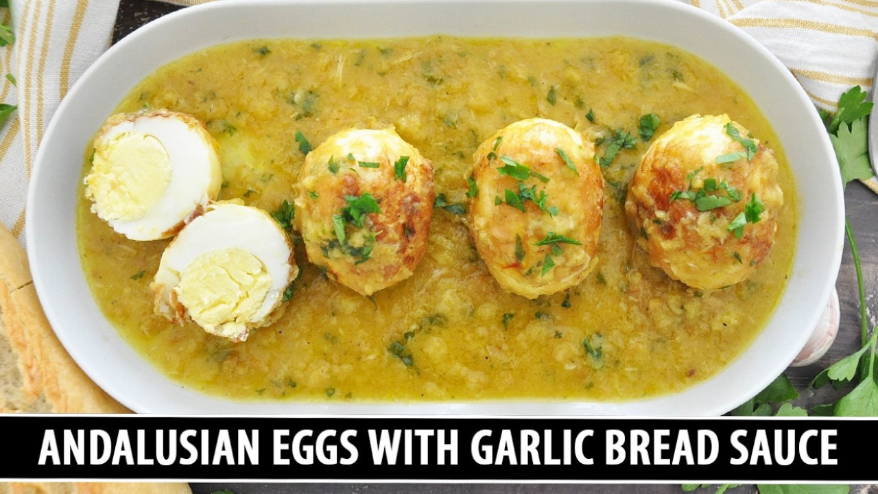 Andalusian eggs with garlic bread sauce: A traditional Spanish recipe ...