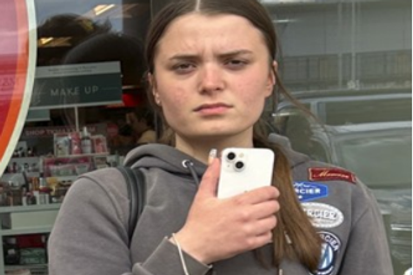 Teenage girls with links to Bristol missing