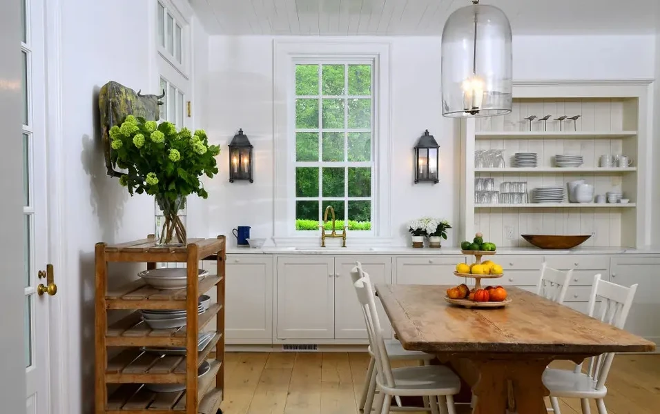 Designers spotlight 2026 trends reshaping farmhouse interiors