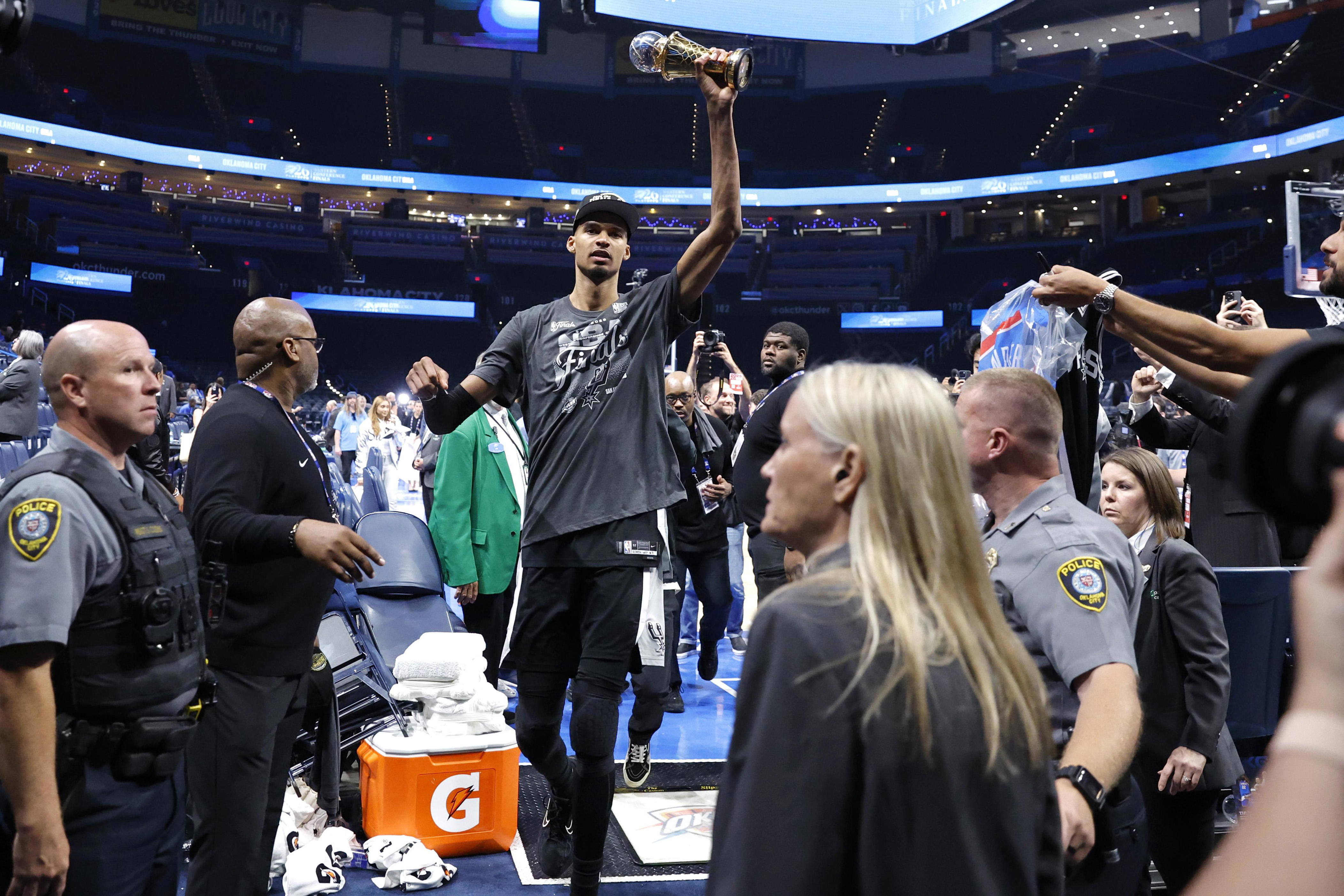 Box Grades: Spurs Return to Finals With Gritty Game 7 Victory