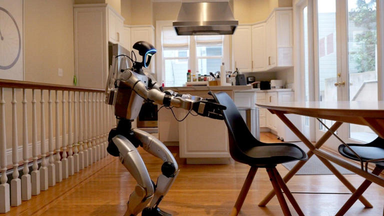 Humanoid robot cleans first US apartment