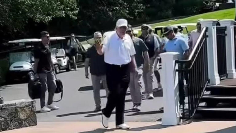 Trump returns to Virginia golf club for second straight day