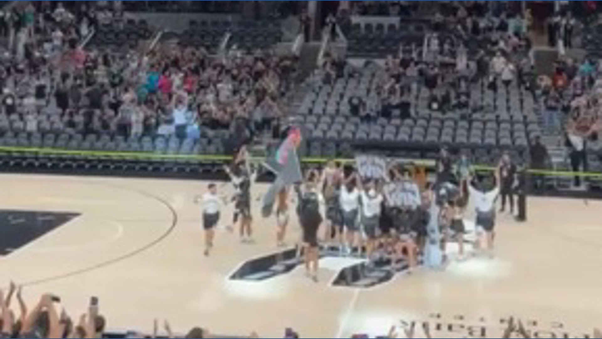 Frost Bank Center fans last night