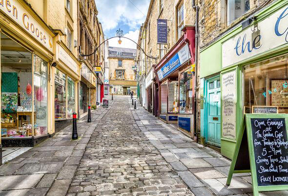 The pretty UK town with 'best' high street - heaving with 100 ...