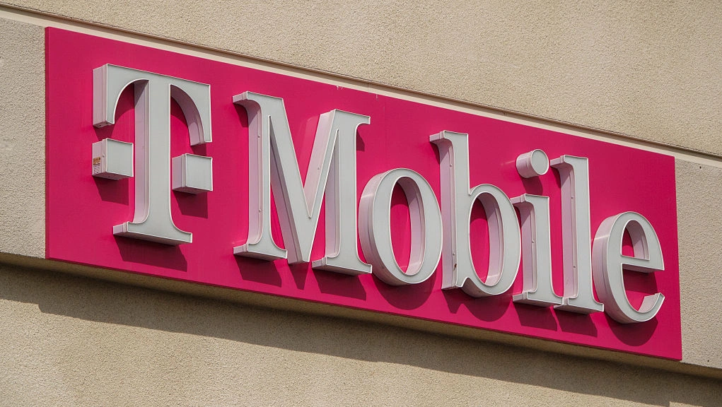T-Mobile tops satisfaction rankings as Verizon faces mixed reviews