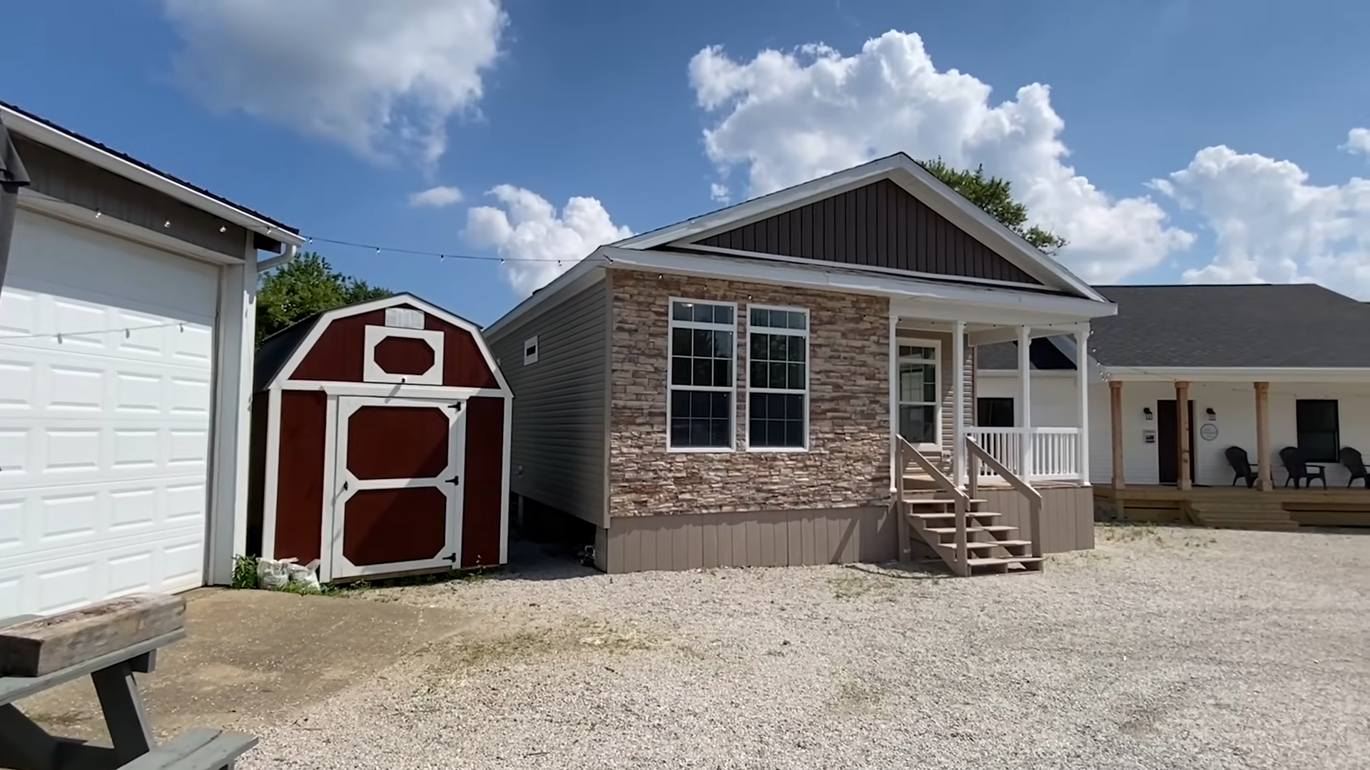 Willow Creek by Redman Homes | 3 bed, 2 bath prefab house tour