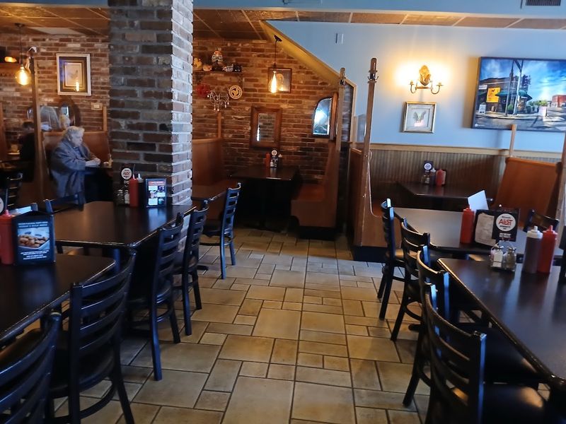 10 Missouri fried chicken dinners that locals say deserve Michelin ...