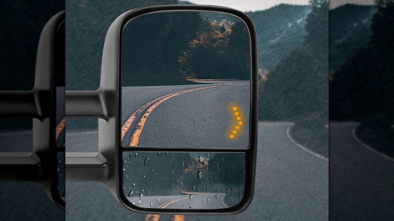 The different types of tow mirrors and how they can help you when towing