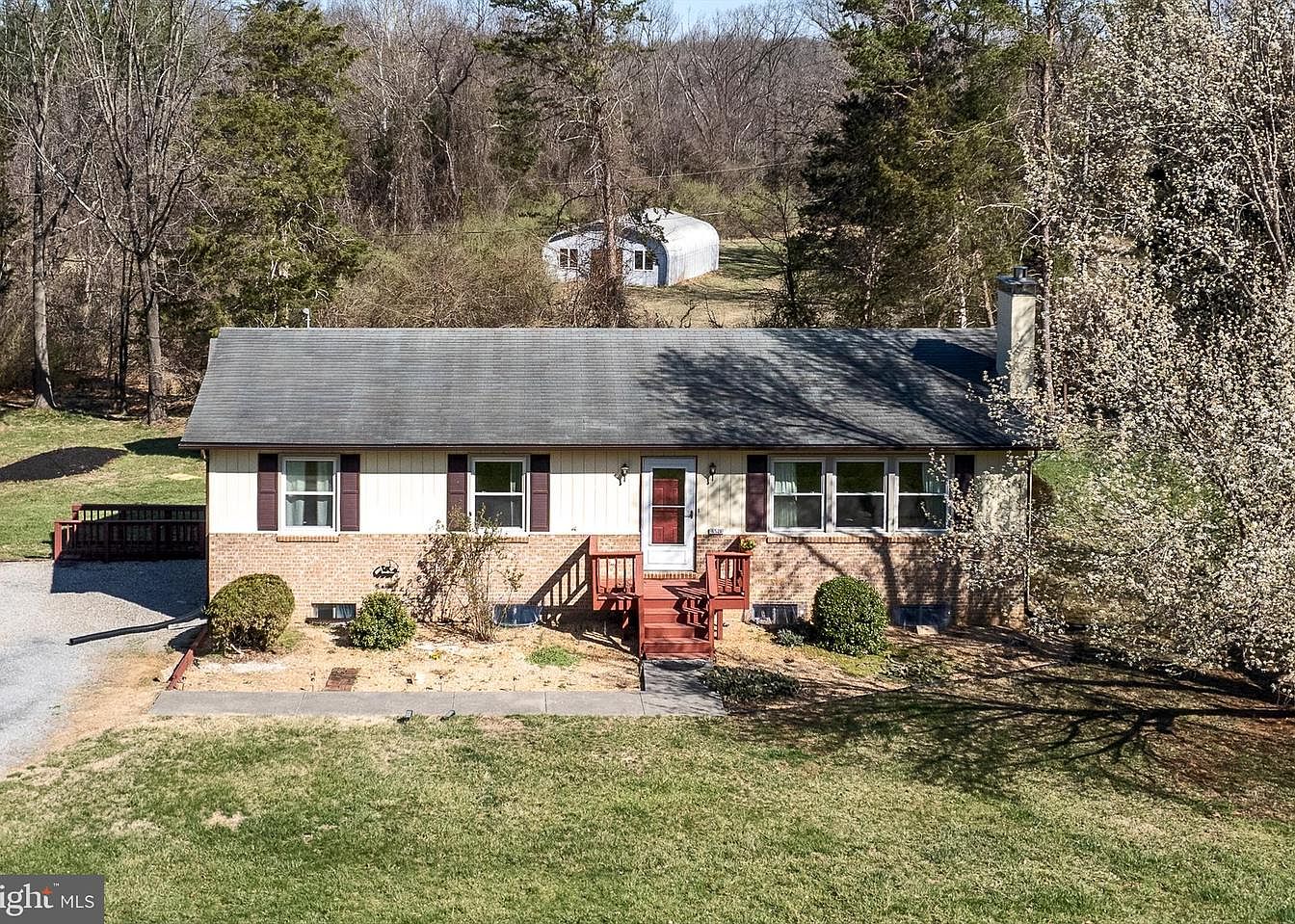 Discover a 1989 rancher in Front Royal, Virginia, nestled on 1.16 acres ...