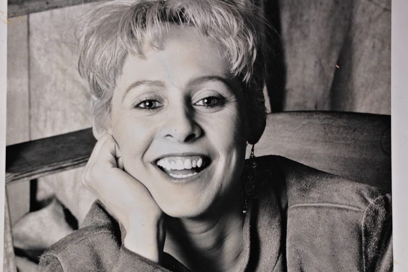 Tributes paid to 'bundle of light' Glasgow actor Louise Goodall after ...