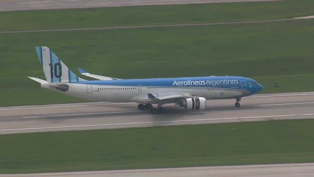 Defending World Cup champion Argentina arrives in Kansas City ahead of ...