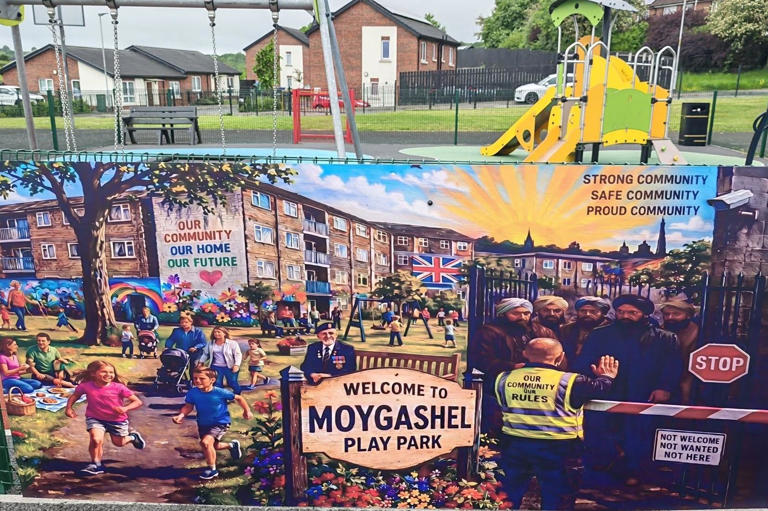 PSNI treating mural in Newtownabbey and banner in Moygashel as hate ...
