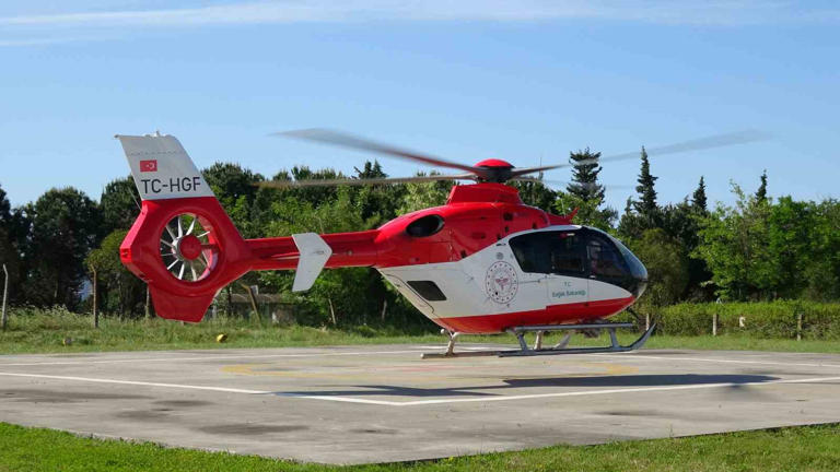 Baltayla odun keserken yaralanan çocuğun imdadına ambulans helikopter ...