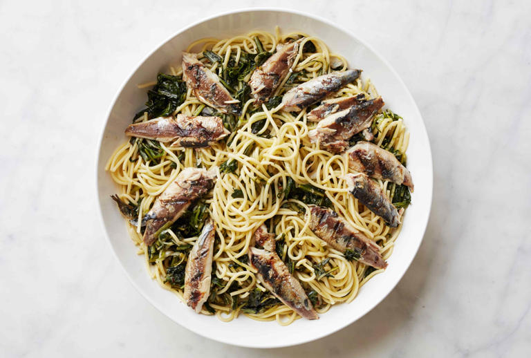 10 best foods for healthy hair, according to nutrition experts