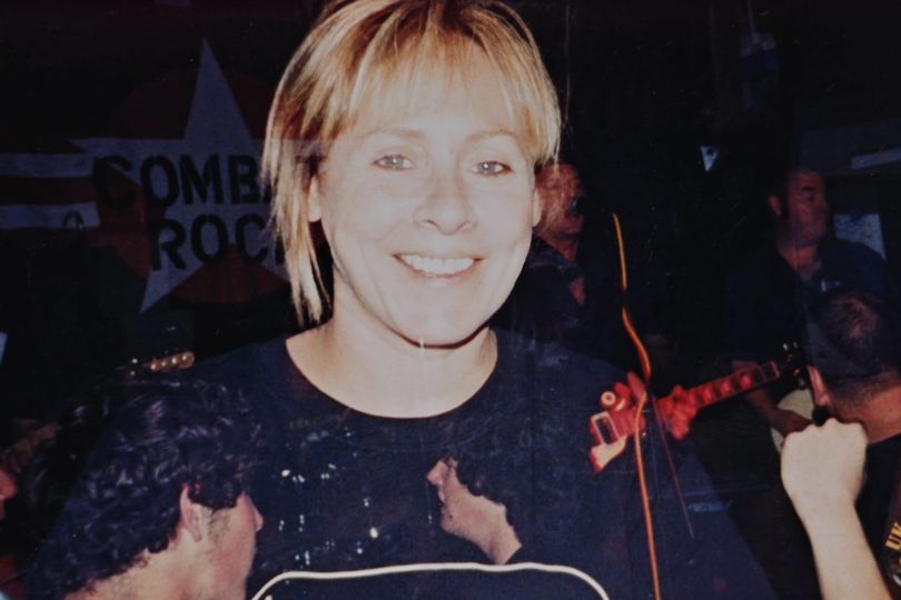 Tributes paid to 'bundle of light' Glasgow actor Louise Goodall after ...
