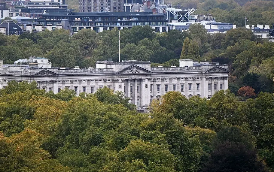 Palace received 30,000 Andrew emails years before probe