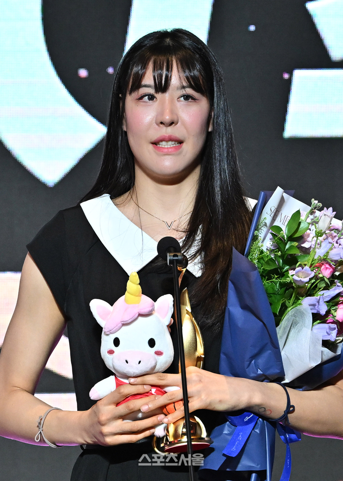 김단비 제쳤다! ‘5억원’ KB 박지수, WKBL 연봉 총액 1위