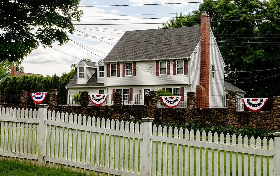 Wood fence styles that wow your backyard