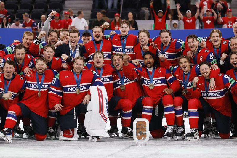 Ice hockey-Norway stun Canada to win sensational bronze at World ...