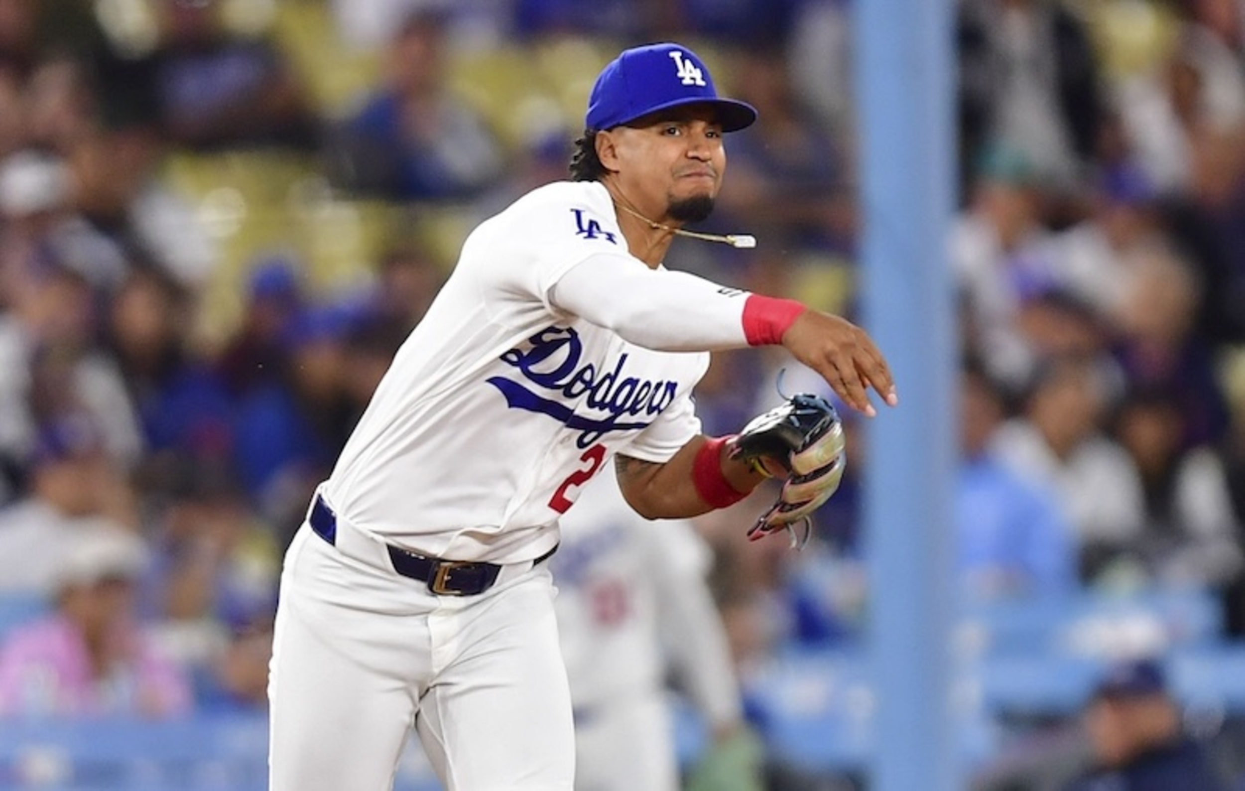 Dave Roberts: Santiago Espinal 'understands his value' to Dodgers